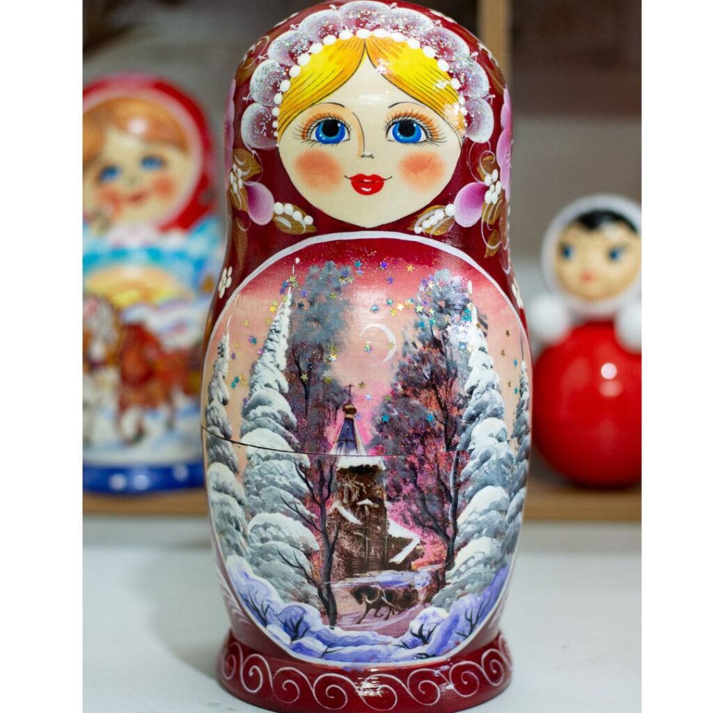 BÚP BÊ NGA 10 LỚP PHONG CẢNH ĐÔNG - bupbengachinhhang.com